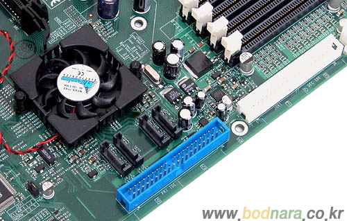 [펌] PCI Express로 돌아온 nVIDIA nForce4의 성능 : 네이버 블로그